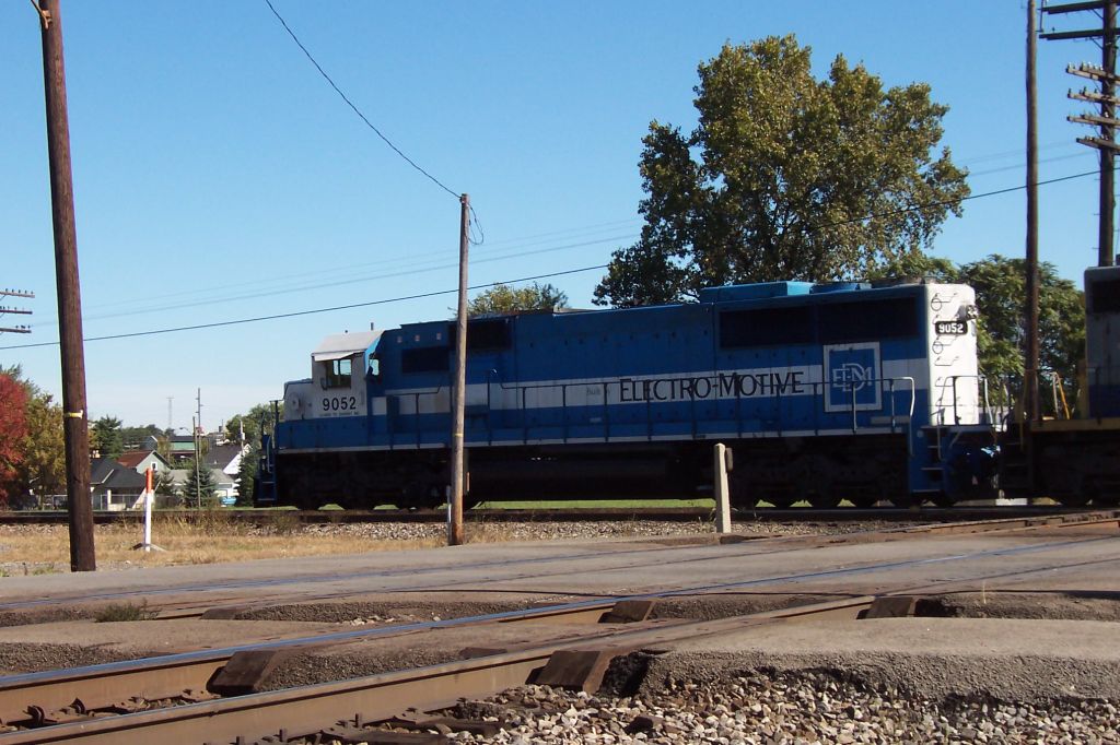 EMDX 9052 looks to cross the NS